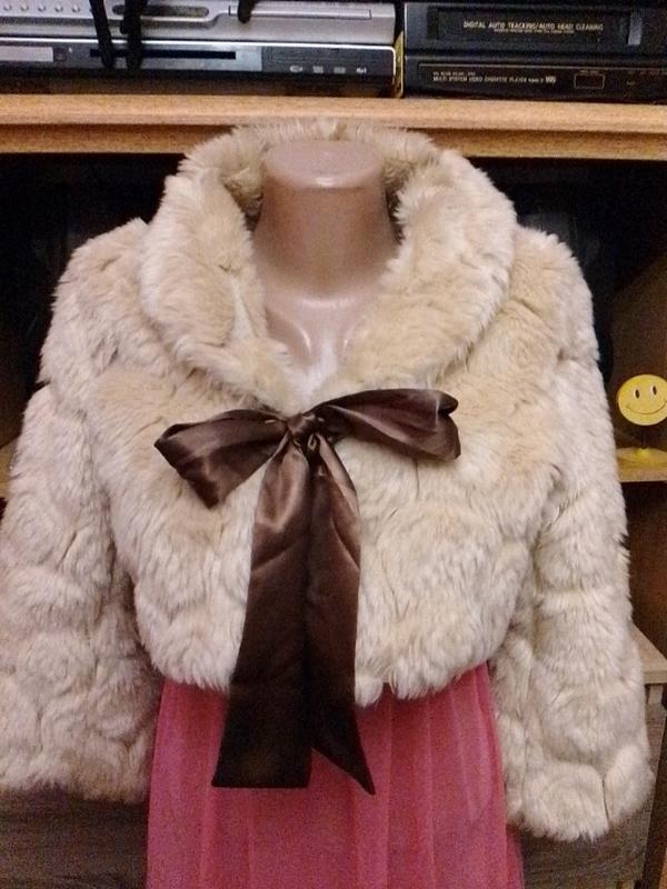 Накидка штучне хутро — ціна 450 грн у каталозі Шуби Купити жіночі речі за доступною ціною на