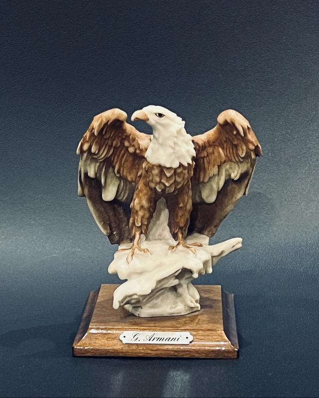 Фарфоровая статуэтка птица орёл G Armani 1985 Capodimonte — ціна 700