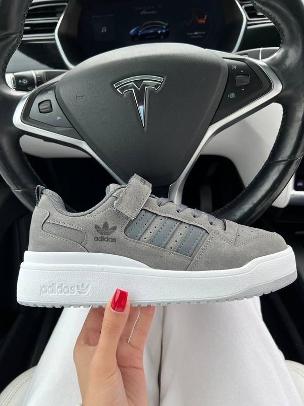 Adidas Forum жіночі кросівки — ціна 1299 грн у каталозі Кросівки Купити жіночі речі за доступною