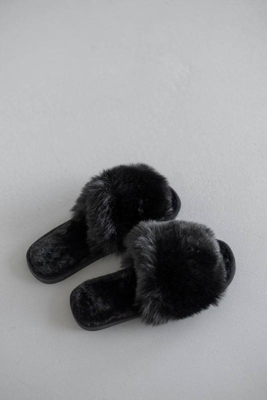 Кімнатні хутряні капці тапочки — ціна 575 грн у каталозі Капці Купити жіночі речі за доступною