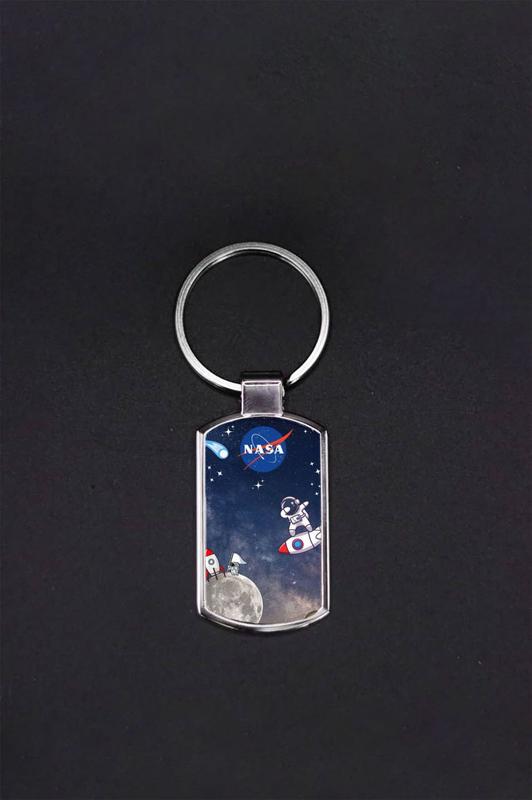 Металевий брелок наса — ціна 184 грн у каталозі Сувеніри Купити товари для дому та побуту за