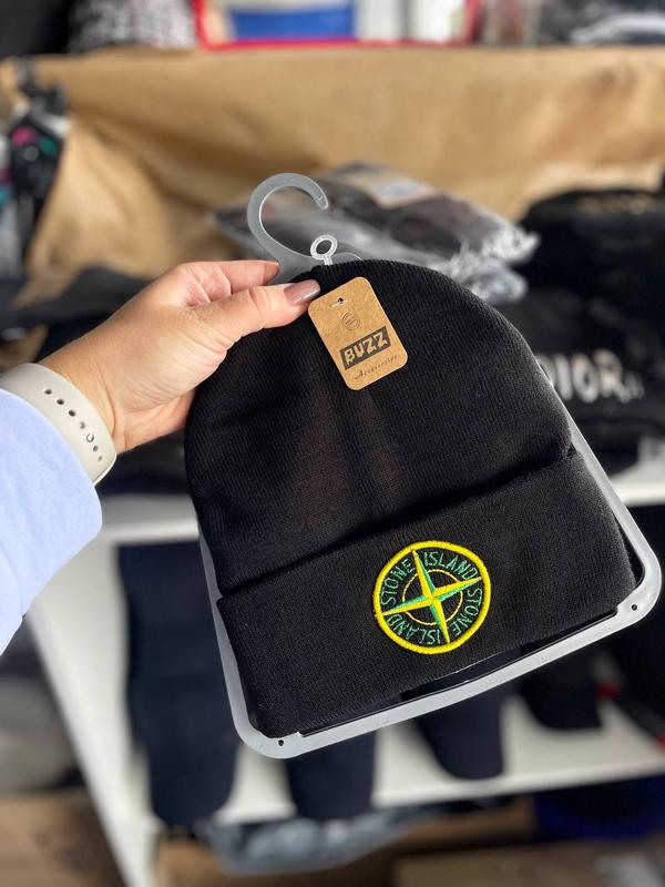 Шапки Stone Island — ціна 350 грн у каталозі Шапки Купити аксесуари за доступною ціною на Шафі
