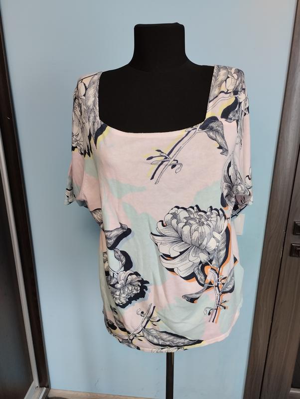 Футболка — цена 84 грн в каталоге Футболки Купить женские вещи по доступной цене на Шафе