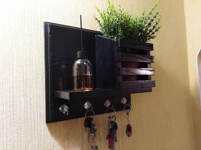 Ключница декоративная полочка для ключей — цена 550 грн в каталоге Ключницы настенные Купить