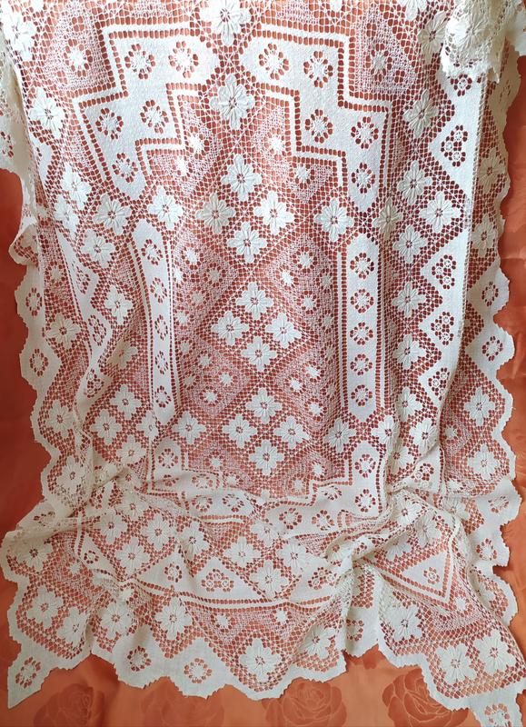 Скатертина святкова скатертина мереживна скатертина — ціна 1400 грн у каталозі Скатертини