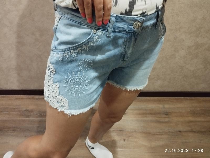 Шорти жіночі джинсові — ціна 50 грн у каталозі Шорти Купити жіночі речі за доступною ціною на