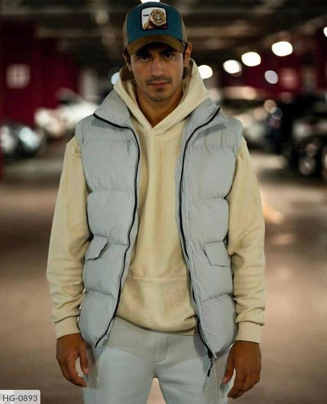 Жилетка чоловіча на синтепоні 4 кольори 46 52 розміри — ціна 860 грн у каталозі Жилетки Купити