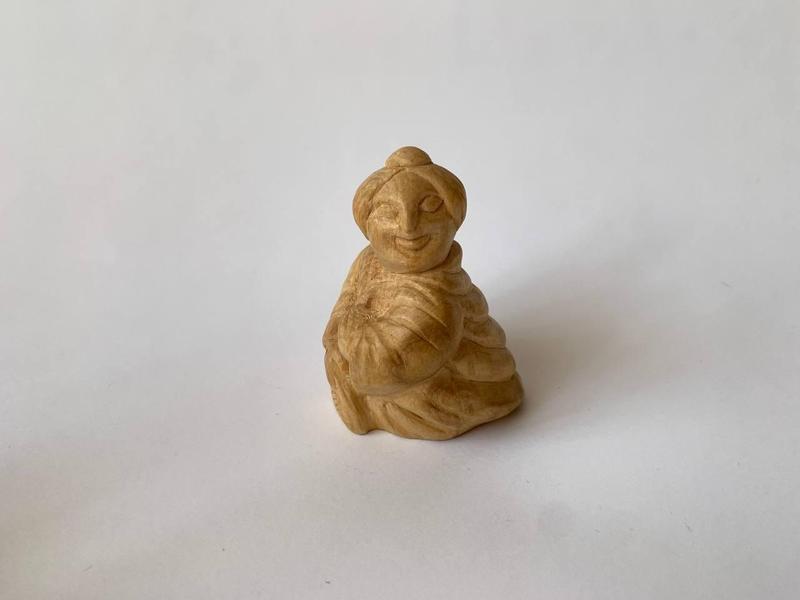 Статуетка гейша статуетка з дерева фігурка з дерева скульптура з дерева — ціна 520 грн у