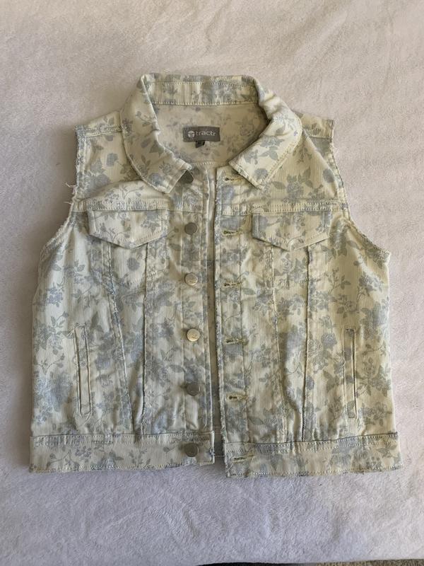 Джинсовка — ціна 399 грн у каталозі Жилетки Купити жіночі речі за доступною ціною на Шафі