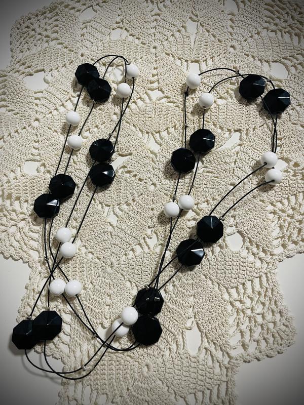 Длинные бусы — ціна 380 грн у каталозі Кольє і намиста Купити аксесуари за доступною ціною на