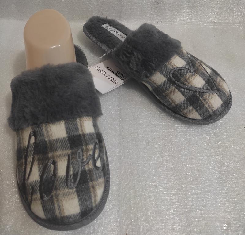 Капці кімнатні — ціна 300 грн у каталозі Капці Купити жіночі речі за доступною ціною на Шафі