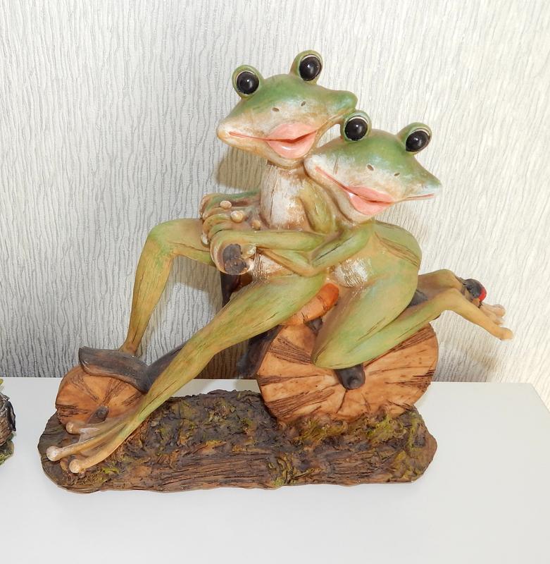 Фигурка лягушки на велосипеде — ціна 520 грн у каталозі Статуетки Купити товари для дому та