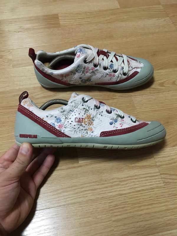 Жіночі шкіряні кросівки Caterpillar — ціна 1400 грн у каталозі Кросівки Купити жіночі речі за
