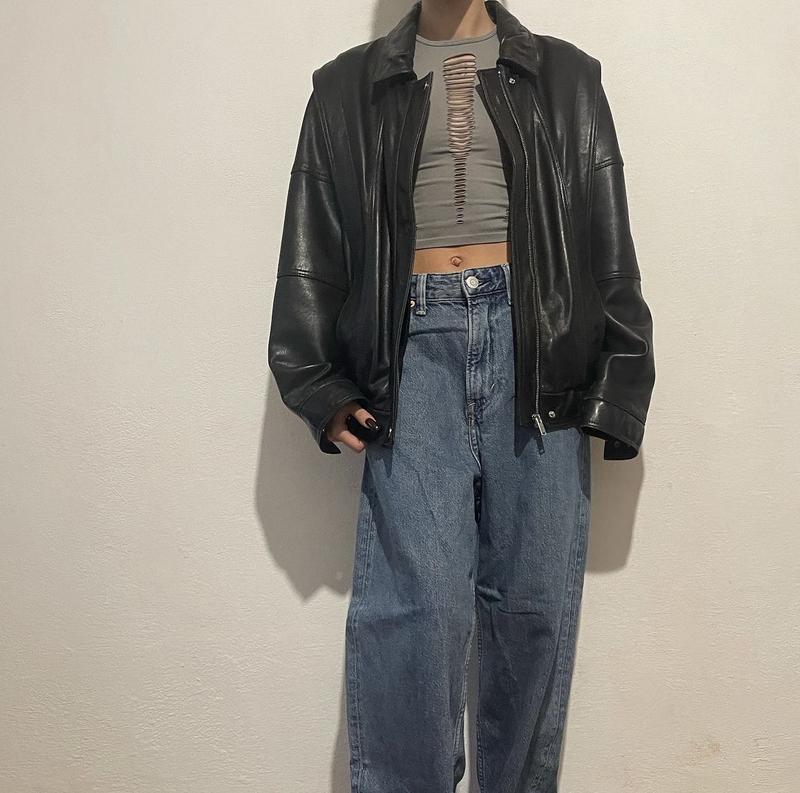 Вінтажна шкіряна куртка — ціна 1000 грн у каталозі Куртки Купити жіночі речі за доступною ціною