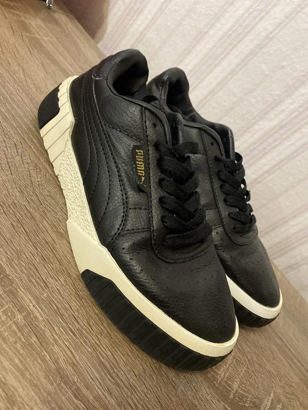 Кроссовки — ціна 300 грн у каталозі Кросівки Купити жіночі речі за доступною ціною на Шафі