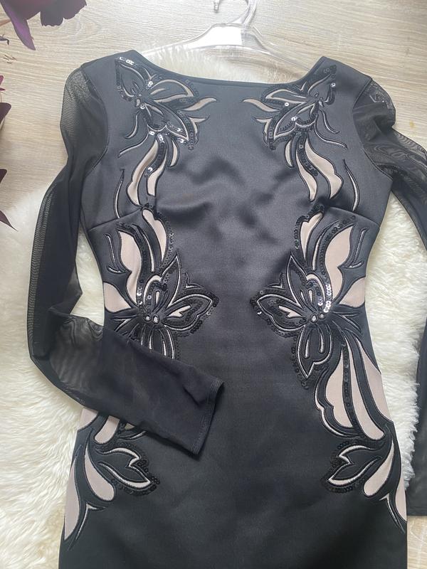 Гарна сукня на свято — ціна 150 грн у каталозі Короткі сукні Купити жіночі речі за доступною