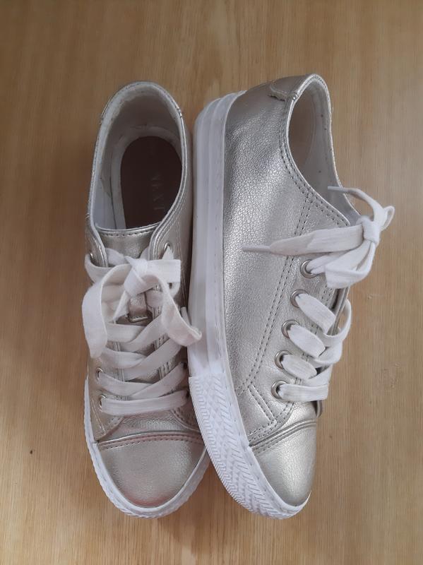 Кожаные кеды Next — ціна 500 грн у каталозі Кеди Купити жіночі речі за доступною ціною на Шафі