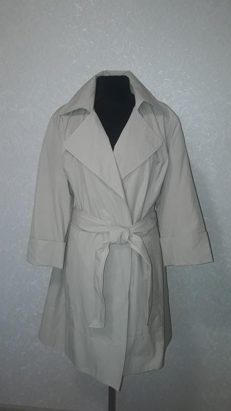 Плащ в стиле минимализм базового цвета Ostin Outerwear Collection — цена 1054 грн в каталоге