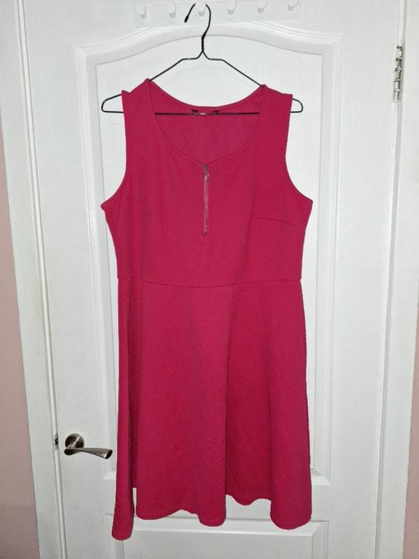 Платье — ціна 167 грн у каталозі Сукні міді Купити жіночі речі за доступною ціною на Шафі