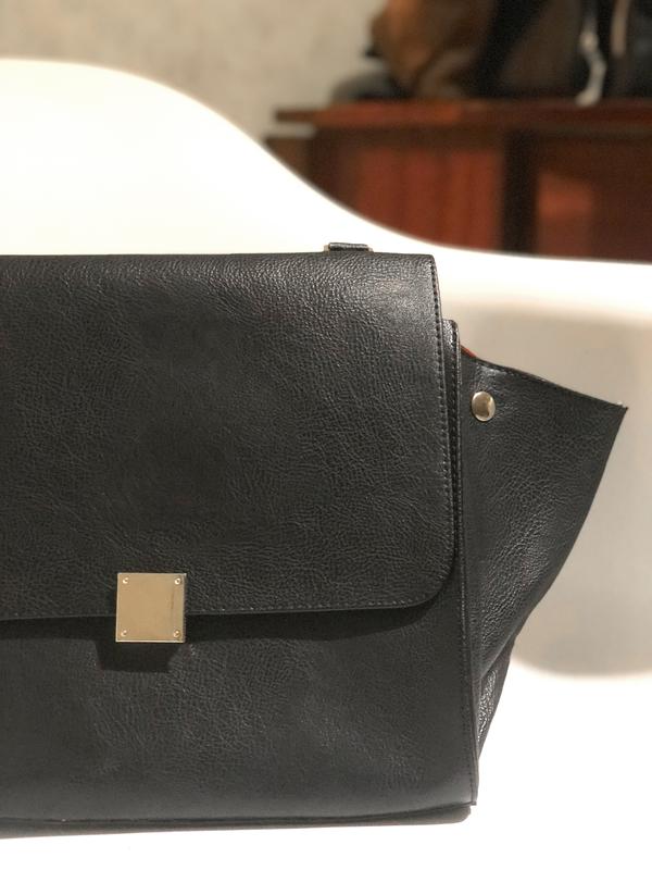138705982 celine trapeze 650 CELINE Leather Pico Belt