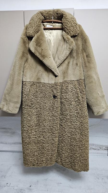 Мега крута стильна шубка — цена 3000 грн в каталоге Шубы Купить женские вещи по доступной цене