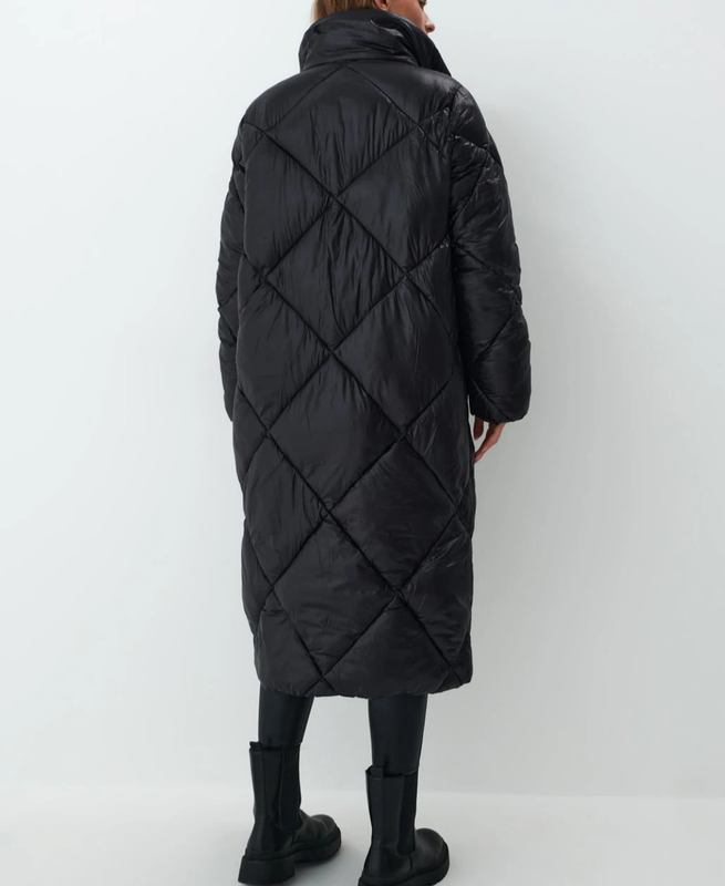 Нове стьобане пальто пуховик — ціна 1699 грн у каталозі Пуховики Купити жіночі речі за доступною