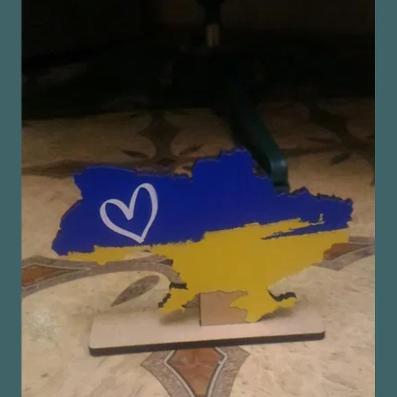 Статуетка україна карта україни деревяна — ціна 60 грн у каталозі Статуетки Купити товари для