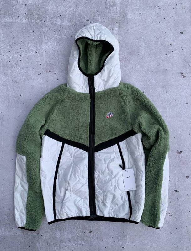 Найк — ціна 1850 грн у каталозі Вітровки Купити чоловічі речі за доступною ціною на Шафі