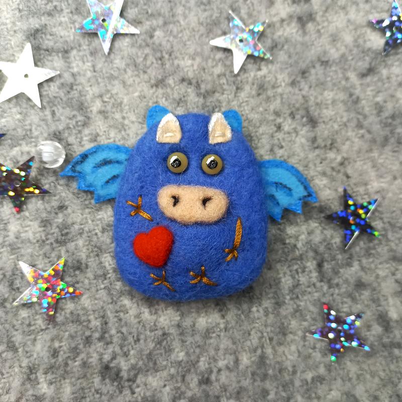 Символ года 2024 магнит из шерсти дракоша — цена 220 грн в каталоге Сувениры Купить товары для