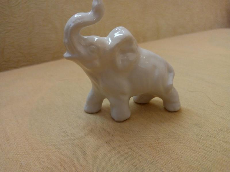 Статуэтка фарфоровая слон — цена 250 грн в каталоге Статуэтки Купить товары для дома и быта по