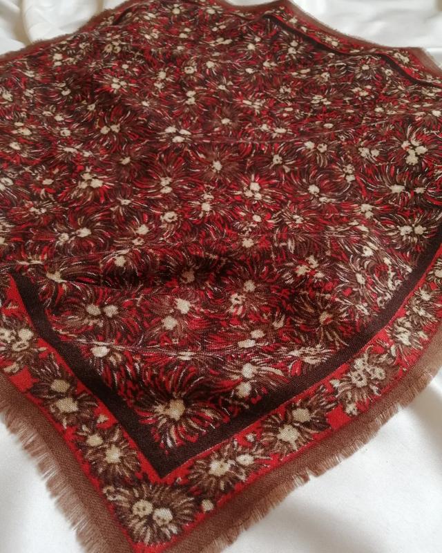 Вовняна дивовижна хустина — ціна 450 грн у каталозі Шарфи Купити аксесуари за доступною ціною на