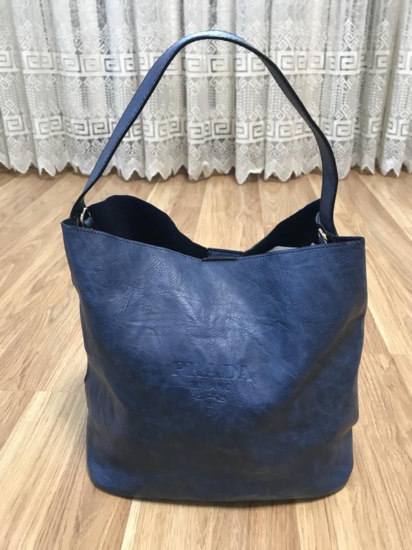 Шкіряна сумка Prada — ціна 3100 грн у каталозі Сумки Купити аксесуари за доступною ціною на Шафі