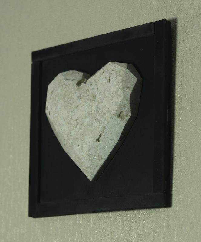 Картина сердце из камня — цена 950 грн в каталоге Картины Купить товары для дома и быта по