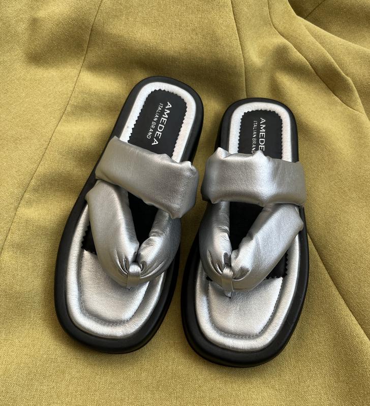 Жіночі шкіряні літні шльопки — ціна 950 грн у каталозі Шльопанці Купити жіночі речі за доступною