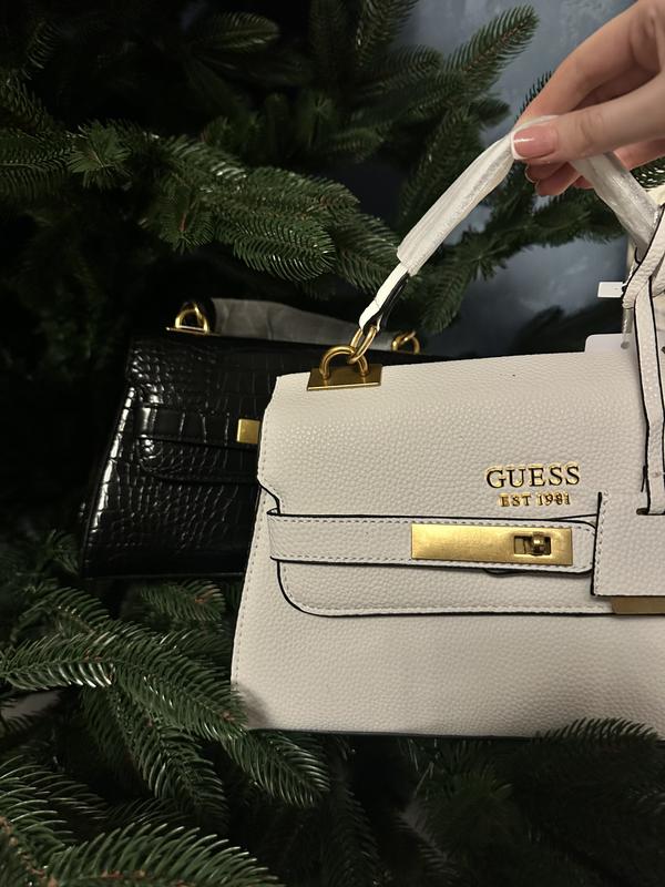 Вмістка сумка Guess — ціна 1800 грн у каталозі Сумки Купити аксесуари за доступною ціною на Шафі