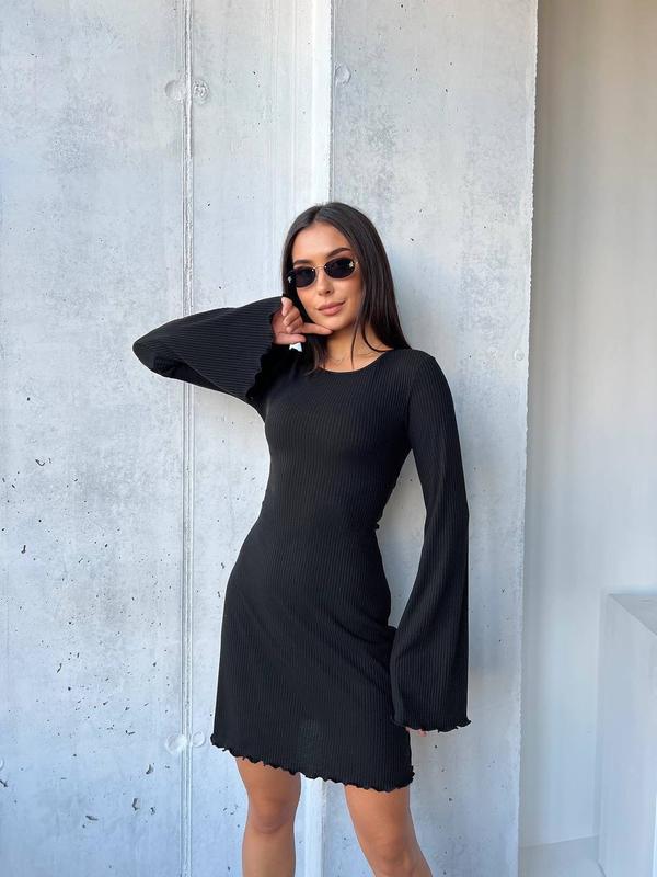 Гарна сукня — ціна 799 грн у каталозі Короткі сукні Купити жіночі речі за доступною ціною на