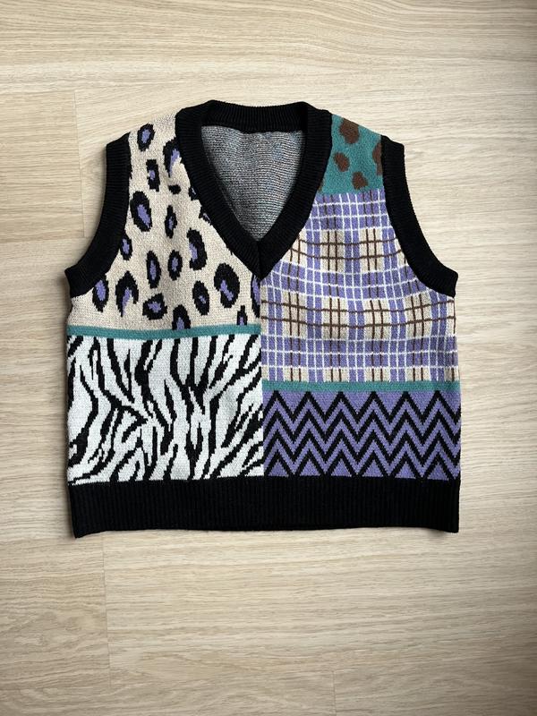 Яскравий вʼязаний жилет — ціна 500 грн у каталозі Жилети Купити жіночі речі за доступною ціною