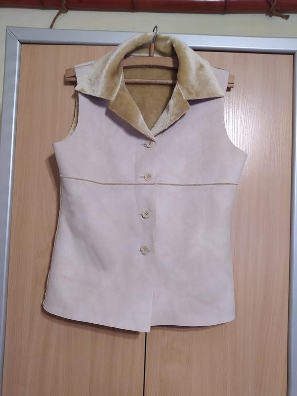 Безрукавка — ціна 189 грн у каталозі Жилетки Купити жіночі речі за доступною ціною на Шафі