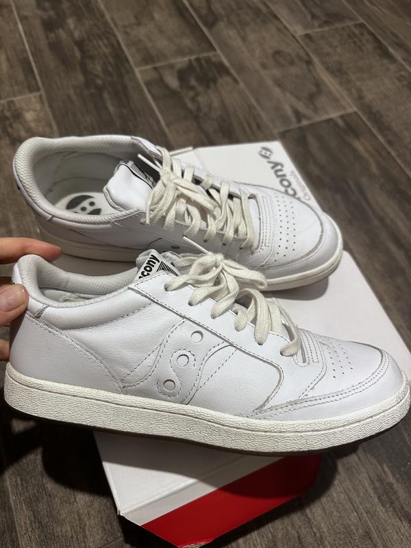 Шкіряні кросівки — ціна 1750 грн у каталозі Кросівки Купити жіночі речі за доступною ціною на