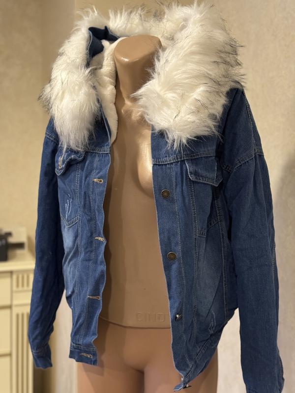 Джинсова куртка — ціна 600 грн у каталозі Куртки Купити жіночі речі за доступною ціною на Шафі