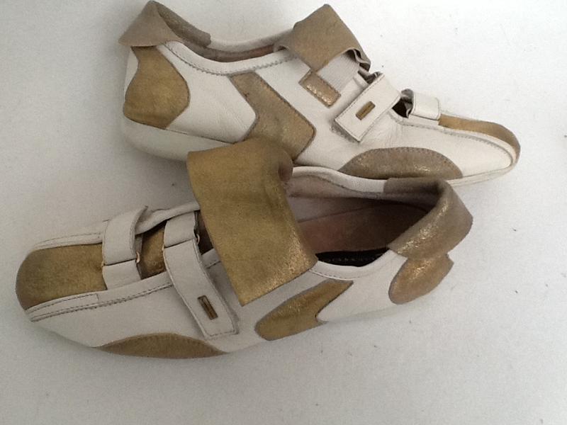 Італія стильні шкіряні кросівки р 38 — ціна 300 грн у каталозі Кросівки Купити жіночі речі