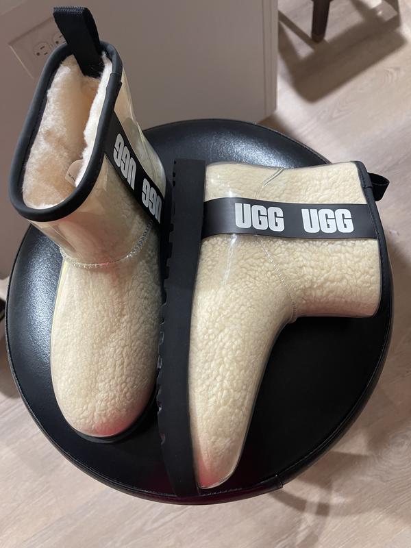 Ugg уггі — ціна 3500 грн у каталозі Уггі Купити жіночі речі за доступною ціною на Шафі Україна