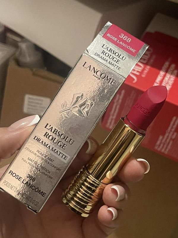 Помада — цена 500 грн в каталоге Помада для губ Купить товары для красоты и здоровья по