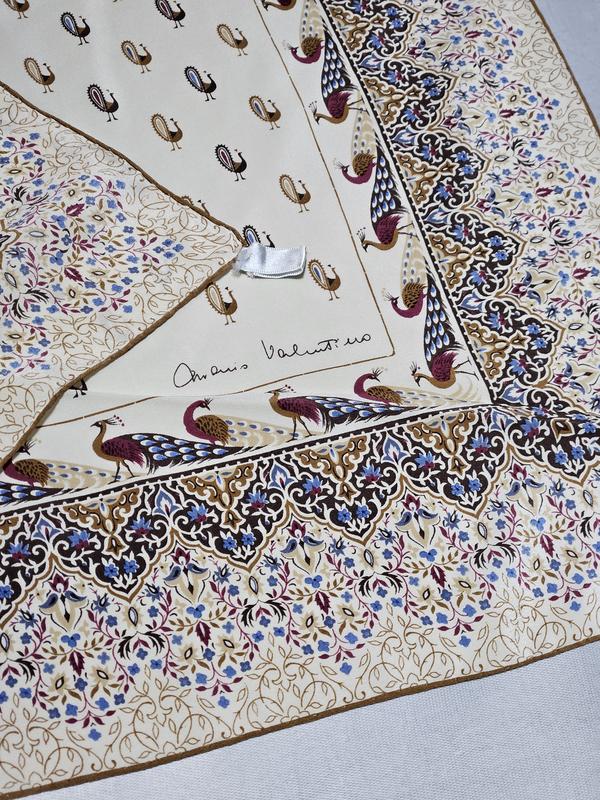 Шовковий платок в стилі Valentino — ціна 850 грн у каталозі Шарфи Купити аксесуари за доступною