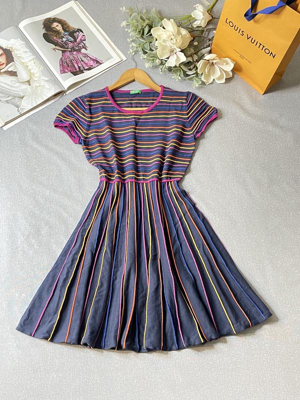 Стильна якісна сукня — ціна 375 грн у каталозі Короткі сукні Купити жіночі речі за доступною