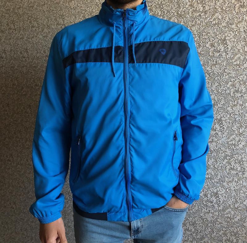 Ветровка мужская Bershka M L — цена 350 грн в каталоге Ветровки Купить мужские вещи по