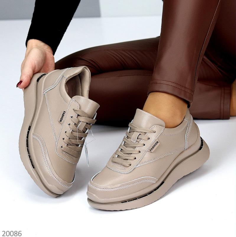 Шкіряні жіночі кросівки — ціна 1450 грн у каталозі Кросівки Купити жіночі речі за доступною