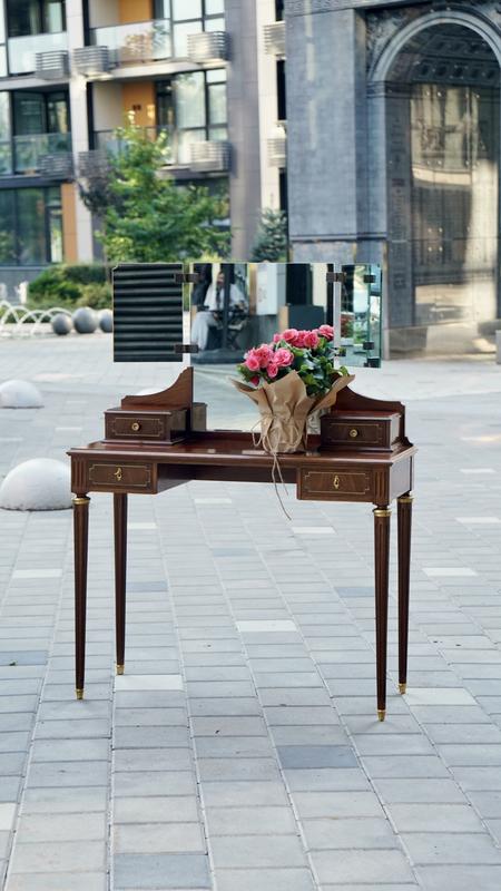 Вінтажний дамський столик — ціна 22400 грн у каталозі Меблі для спальні Купити товари для дому