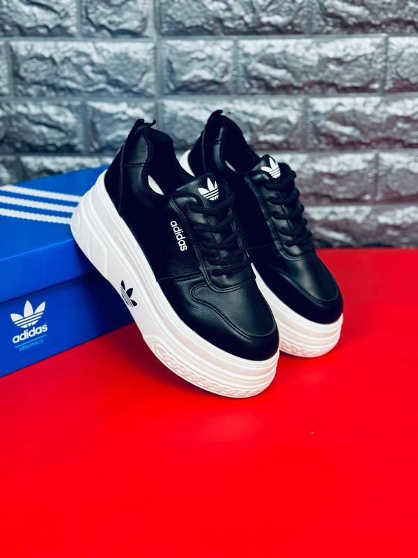 Женские кроссовки adidas черные кожаные кроссовки адидас — ціна 1599 ...