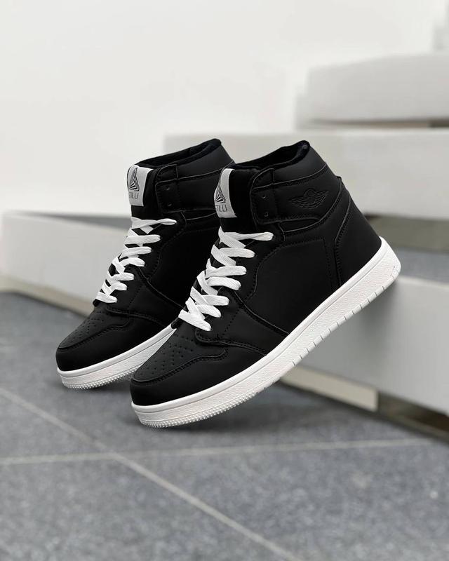 Кросівки ботінки взуття — ціна 940 грн у каталозі Кросівки Купити чоловічі речі за доступною